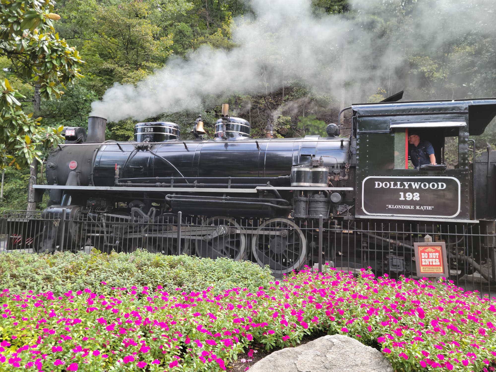 Visiting Dollywood with Kids: Know Before You Go - Pretty in Baby Food