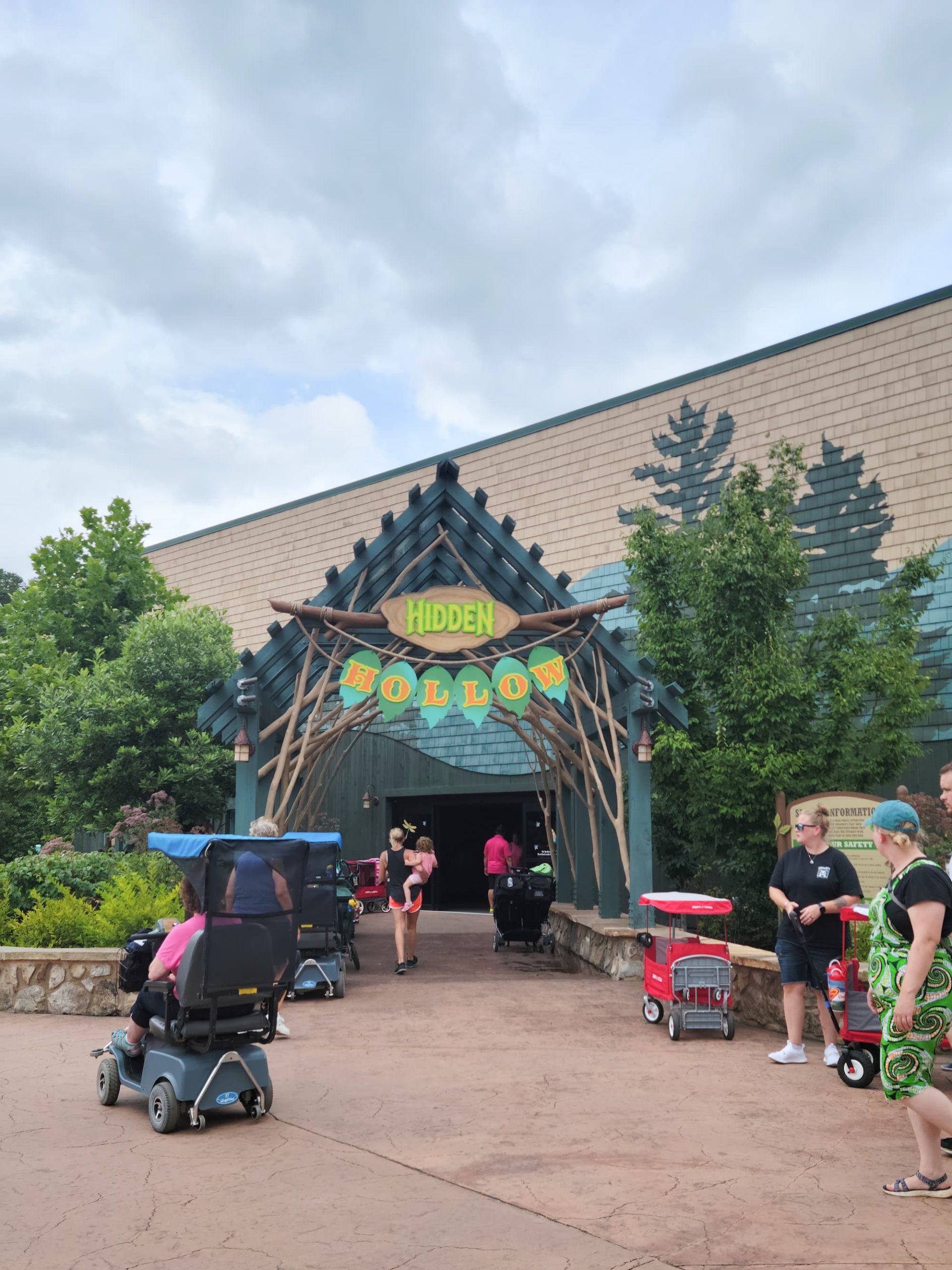 Visiting Dollywood with Kids: Know Before You Go - Pretty in Baby Food